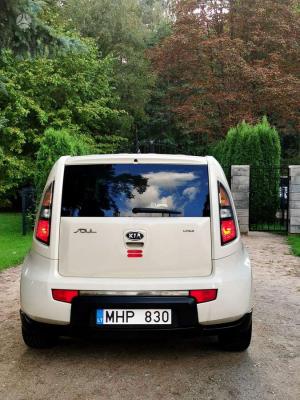 Yellow Kia Soul 2010 in Siauliai, with an engine capacity of 1.60 L and mileage of 280 thousand km for 1999 €, photo 19 on AUTOMOTO.COM.LV