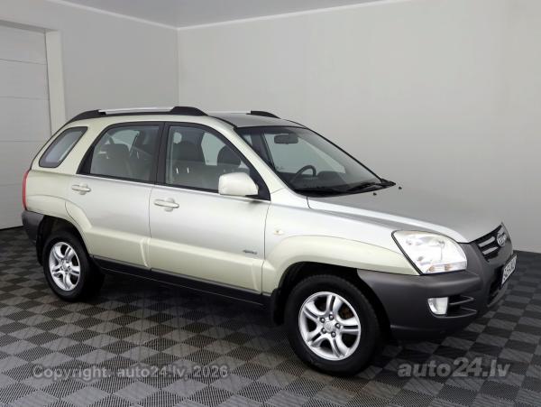 Beige Kia Sportage 2006 in Tallinn, with an engine capacity of 2.00 L and mileage of 227 thousand km for 1799 €, photo 1 on AUTOMOTO.COM.LV