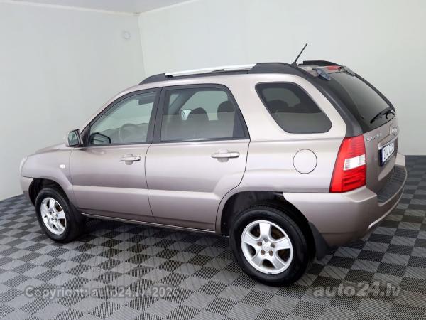 Бежевый Киа Sportage 2007 в Таллин, объемом двигателя 2.00 л и пробегом 210 тыс. км за 1999 €, фото 4 на AUTOMOTO.COM.LV