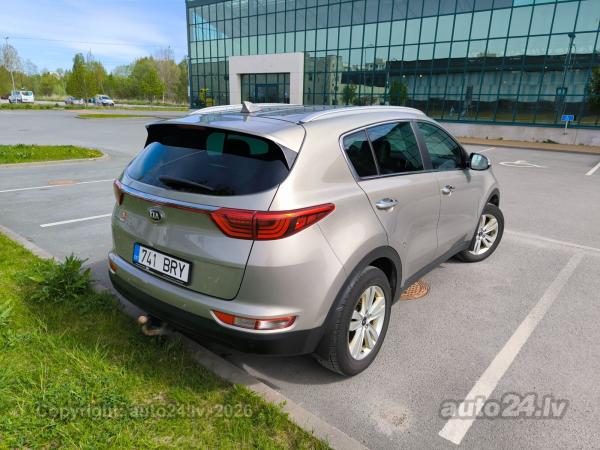 Smilšu krāsa Kia Sportage 2016 Tallina, ar dzinēja tilpumu 1.60 L un nobraukumu 95 tūkst. km par 11900 €, foto 5 vietnē AUTOMOTO.COM.LV