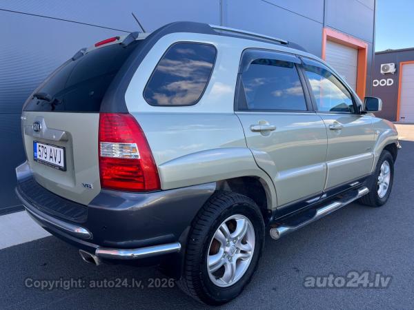Smilšu krāsa Kia Sportage 2005 Kuresāre, ar dzinēja tilpumu 2.70 L un nobraukumu 113 tūkst. km par 2990 €, foto 7 vietnē AUTOMOTO.COM.LV