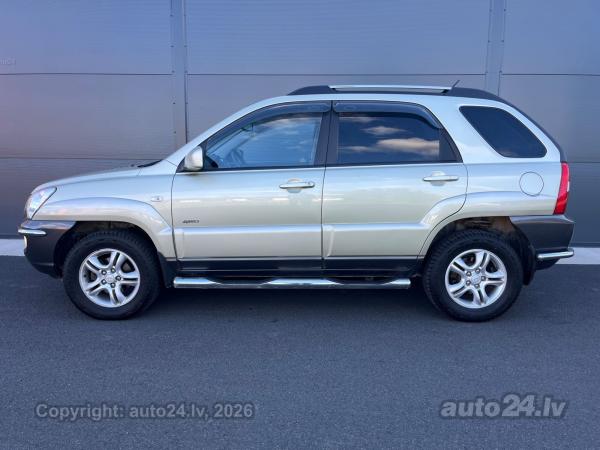 Smilšu krāsa Kia Sportage 2005 Kuresāre, ar dzinēja tilpumu 2.70 L un nobraukumu 113 tūkst. km par 2990 €, foto 9 vietnē AUTOMOTO.COM.LV