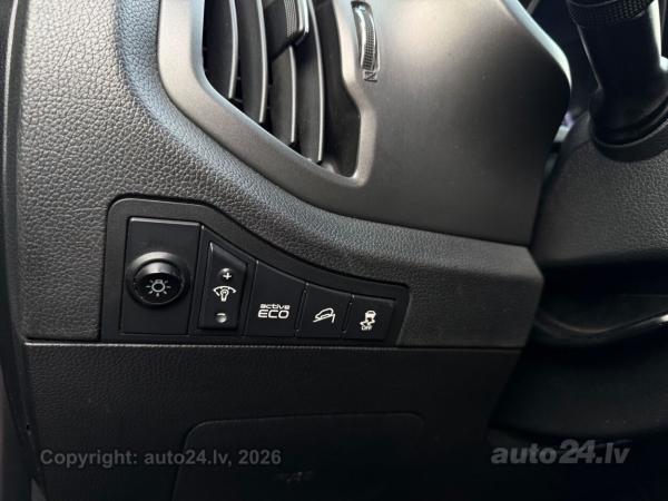 Бежевый Киа Sportage 2012 в Тарту, объемом двигателя 2.00 л и пробегом 290 тыс. км за 4900 €, фото 11 на AUTOMOTO.COM.LV