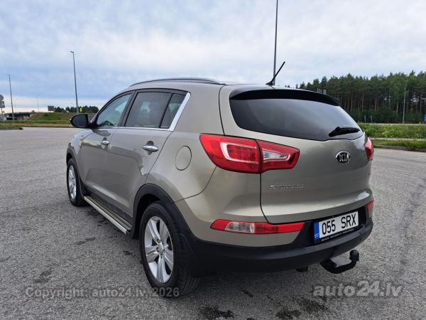 Smilšu krāsa Kia Sportage 2013 Tallina, ar dzinēja tilpumu 2.00 L un nobraukumu 140 tūkst. km par 8500 €, foto 7 vietnē AUTOMOTO.COM.LV