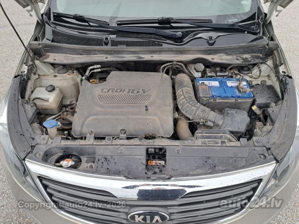 Smilšu krāsa Kia Sportage 2013 Tallina, ar dzinēja tilpumu 2.00 L un nobraukumu 140 tūkst. km par 8500 €, foto 9 vietnē AUTOMOTO.COM.LV