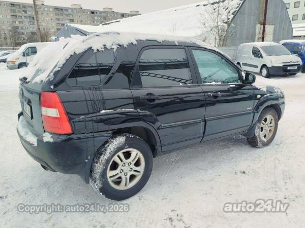 Черный Киа Sportage 2005 в Таллин, объемом двигателя 2.00 л и пробегом 308 тыс. км за 699 €, фото 3 на AUTOMOTO.COM.LV