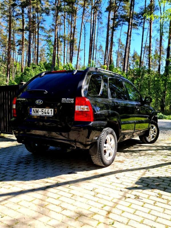 Black Kia Sportage 2005 in Jurmala, with an engine capacity of 2.00 L and mileage of 246 thousand km for 3000 €, photo 4 on AUTOMOTO.COM.LV