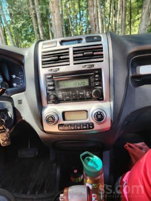 Black Kia Sportage 2005 in Riga, with an engine capacity of 2.50 L and mileage of 255 thousand km for 1500 €, photo  on AUTOMOTO.COM.LV