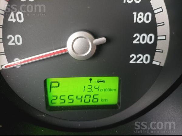 Black Kia Sportage 2005 in Riga, with an engine capacity of 2.50 L and mileage of 255 thousand km for 1500 €, photo 9 on AUTOMOTO.COM.LV