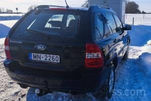 Black Kia Sportage 2006 in Bauska, with an engine capacity of 2.00 L and mileage of 292 thousand km for 2800 €, photo  on AUTOMOTO.COM.LV