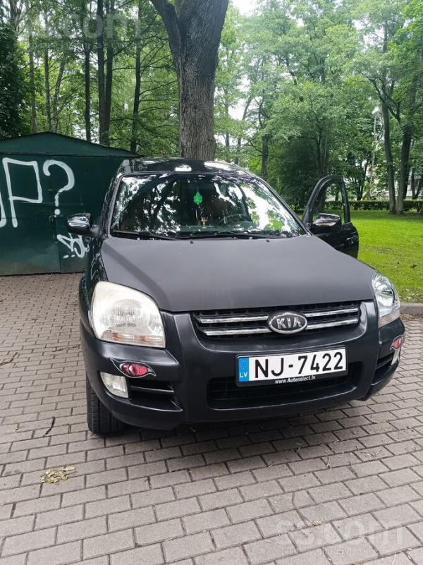 Black Kia Sportage 2006 in Riga, with an engine capacity of 2.00 L and mileage of 136 thousand km for 2500 €, photo 1 on AUTOMOTO.COM.LV