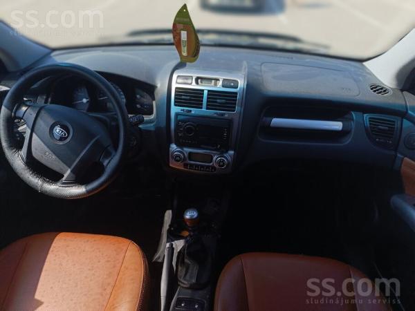 Black Kia Sportage 2006 in Riga, with an engine capacity of 2.00 L and mileage of 136 thousand km for 2500 €, photo 5 on AUTOMOTO.COM.LV