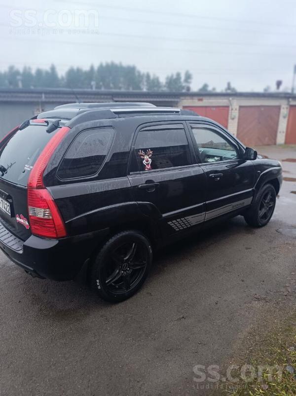 Black Kia Sportage 2006 in Riga, with an engine capacity of 2.00 L and mileage of 136 thousand km for 2500 €, photo 9 on AUTOMOTO.COM.LV