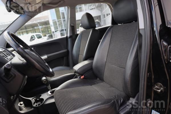Black Kia Sportage 2006 in Riga, with an engine capacity of 2.00 L and mileage of 271 thousand km for 2495 €, photo 8 on AUTOMOTO.COM.LV