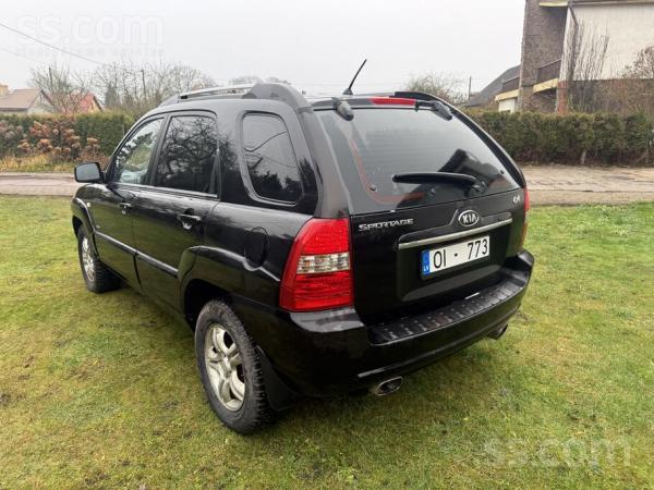 Черный Киа Sportage 2007 в Рига, объемом двигателя 2.00 л и пробегом 251 тыс. км за 2850 €, фото 4 на AUTOMOTO.COM.LV