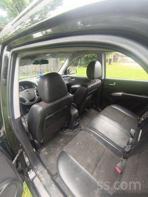Melns Kia Sportage 2007 Liepāja, ar dzinēja tilpumu 2.00 L un nobraukumu 186 tūkst. km par 2000 €, foto 5 vietnē AUTOMOTO.COM.LV