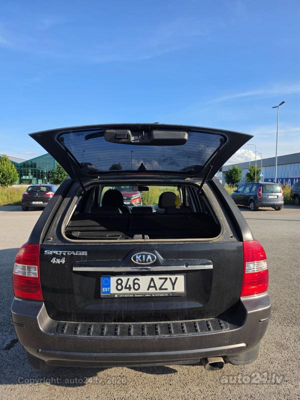 Melns Kia Sportage 2007 Tallina, ar dzinēja tilpumu 2.00 L un nobraukumu 286 tūkst. km par 1399 €, foto 9 vietnē AUTOMOTO.COM.LV