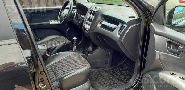 Черный Киа Sportage 2007 в Даугавпилс, объемом двигателя 2.00 л и пробегом 209 тыс. км за 2550 €, фото 7 на AUTOMOTO.COM.LV
