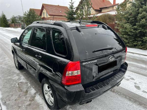 Melns Kia Sportage 2008 Klaipėda, ar dzinēja tilpumu 2.00 L un nobraukumu 240 tūkst. km par 1650 €, foto 5 vietnē AUTOMOTO.COM.LV