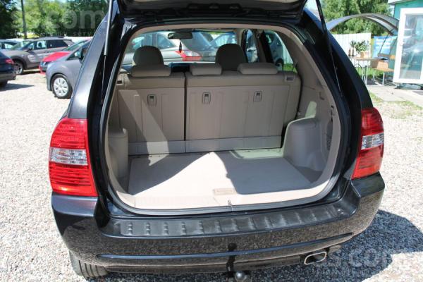 Melns Kia Sportage 2009 Daugavpils, ar dzinēja tilpumu 2.00 L un nobraukumu 221 tūkst. km par 3890 €, foto 9 vietnē AUTOMOTO.COM.LV