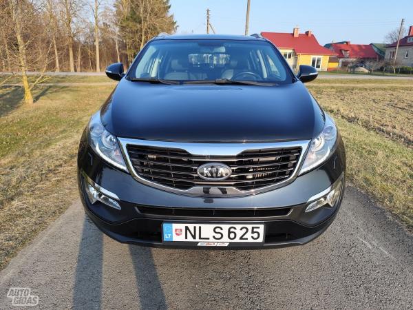 Black Kia Sportage 2010 in Pasvalys, with an engine capacity of 2.00 L and mileage of 209 thousand km for 7200 €, photo 6 on AUTOMOTO.COM.LV