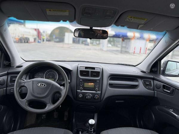 Kia Sportage 2010 in Pasvalys on AUTOMOTO.COM.LV Black Kia Sportage 2010 in Pasvalys, with an engine capacity of 1.99 L and mileage of 195 thousand km for 3400 €, photo 7 on AUTOMOTO.COM.LV