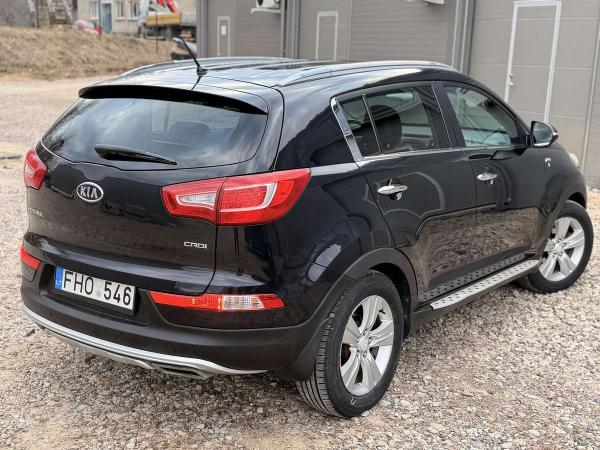 Черный Киа Sportage 2011 в Вильнюс, объемом двигателя 2.00 л и пробегом 274 тыс. км за 6000 €, фото 3 на AUTOMOTO.COM.LV