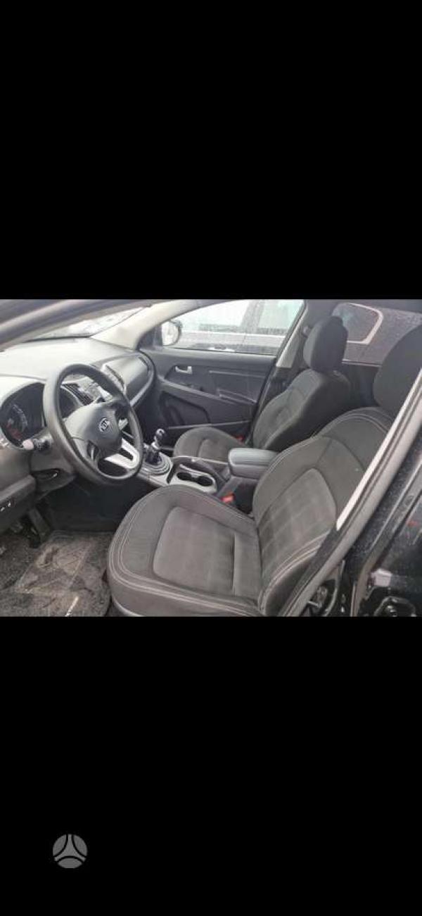 Черный Киа Sportage 2011 в Таураге, объемом двигателя 1.59 л и пробегом 150 тыс. км за 5300 €, фото 8 на AUTOMOTO.COM.LV