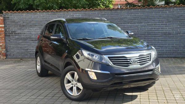 Black Kia Sportage 2011 in Klaipeda, with an engine capacity of 2.36 L and mileage of 157 thousand km for 5600 €, photo 4 on AUTOMOTO.COM.LV