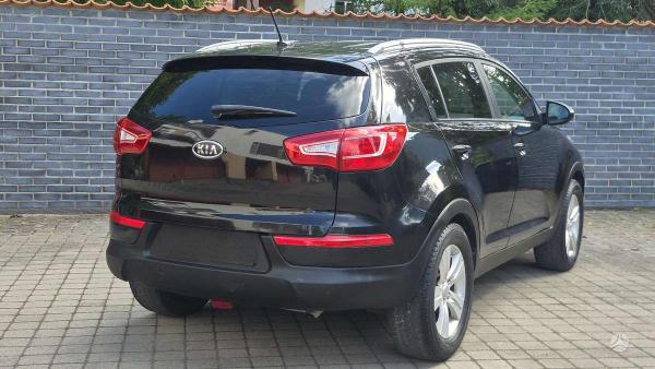 Black Kia Sportage 2011 in Klaipeda, with an engine capacity of 2.36 L and mileage of 157 thousand km for 5600 €, photo 8 on AUTOMOTO.COM.LV