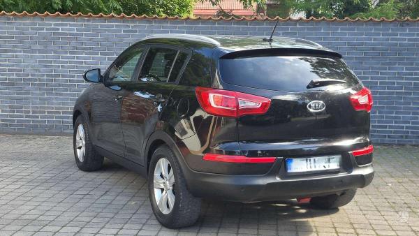 Black Kia Sportage 2011 in Klaipeda, with an engine capacity of 2.36 L and mileage of 157 thousand km for 5600 €, photo 9 on AUTOMOTO.COM.LV
