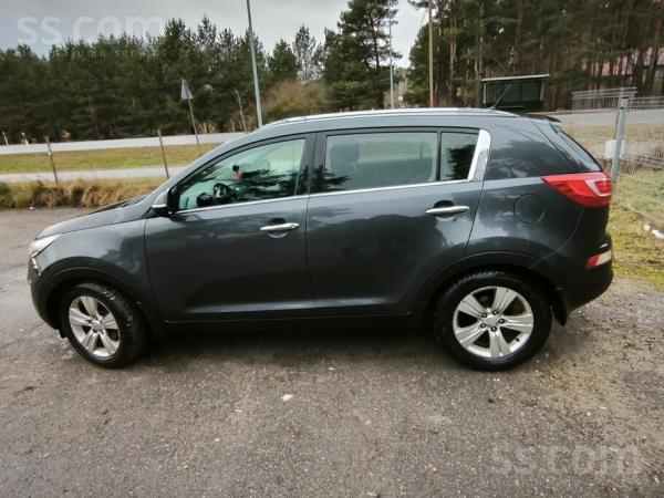 Черный Киа Sportage 2012 в Рига, объемом двигателя 1.70 л и пробегом 254 тыс. км за 5100 €, фото 9 на AUTOMOTO.COM.LV