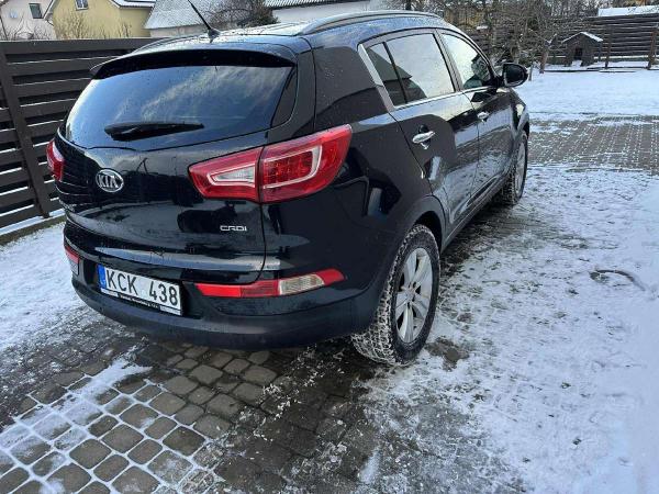 Черный Киа Sportage 2012 в Вильнюс, объемом двигателя 1.69 л и пробегом 137 тыс. км за 7200 €, фото 4 на AUTOMOTO.COM.LV