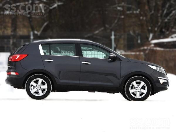 Melns Kia Sportage 2012 Rīga, ar dzinēja tilpumu 1.60 L un nobraukumu 211 tūkst. km par 8990 €, foto 5 vietnē AUTOMOTO.COM.LV