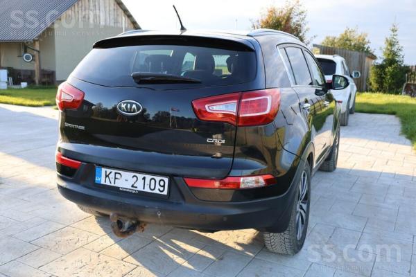 Киа Sportage 2012 в Елгава на AUTOMOTO.COM.LV Черный Киа Sportage 2012 в Елгава, объемом двигателя 2.00 л и пробегом 307 тыс. км за 5750 €, фото 3 на AUTOMOTO.COM.LV