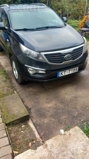 Kia Sportage 2012 Jelgava vietnē Melns Kia Sportage 2012 Jelgava, ar dzinēja tilpumu 1.70 L un nobraukumu 329 tūkst. km par 6000 €, foto 1 vietnē AUTOMOTO.COM.LV