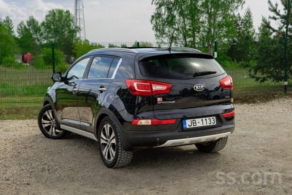 Melns Kia Sportage 2013 Rīga, ar dzinēja tilpumu 2.00 L un nobraukumu 0 tūkst. km par 7390 €, foto 4 vietnē AUTOMOTO.COM.LV