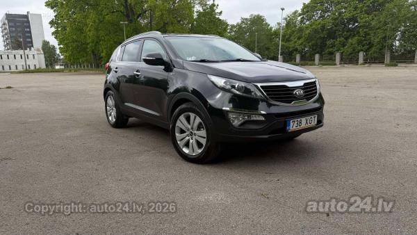 Black Kia Sportage 2013 in Tallinn, with an engine capacity of 2.00 L and mileage of 127 thousand km for 9500 €, photo 1 on AUTOMOTO.COM.LV