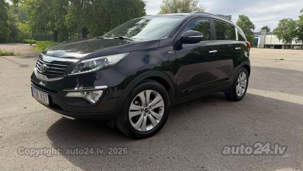 Black Kia Sportage 2013 in Tallinn, with an engine capacity of 2.00 L and mileage of 127 thousand km for 9500 €, photo 2 on AUTOMOTO.COM.LV