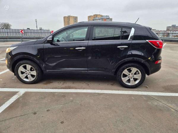 Черный Киа Sportage 2013 в Шяуляй, объемом двигателя 1.69 л и пробегом 210 тыс. км за 6800 €, фото 3 на AUTOMOTO.COM.LV