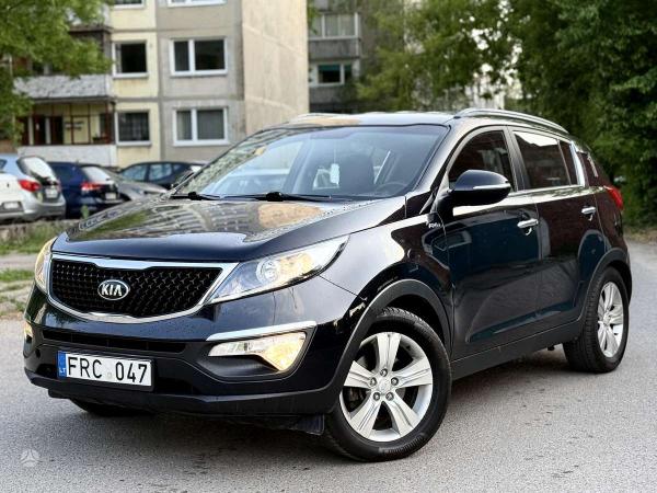 Black Kia Sportage 2013 in Kaunas, with an engine capacity of 2.00 L and mileage of 297 thousand km for 6000 €, photo 1 on AUTOMOTO.COM.LV
