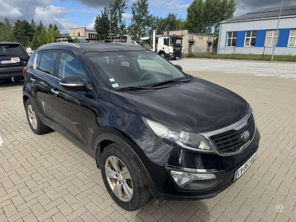 Черный Киа Sportage 2013 в Таураге, объемом двигателя 1.69 л и пробегом 260 тыс. км за 5600 €, фото 2 на AUTOMOTO.COM.LV