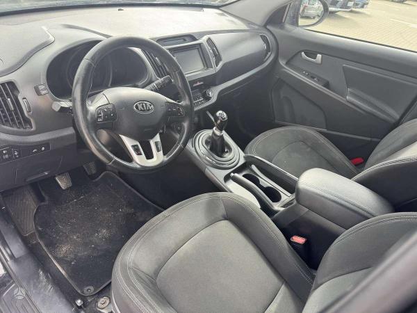Черный Киа Sportage 2013 в Таураге, объемом двигателя 1.69 л и пробегом 260 тыс. км за 5600 €, фото 7 на AUTOMOTO.COM.LV