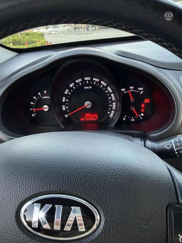 Черный Киа Sportage 2013 в Вильнюс, объемом двигателя 2.00 л и пробегом 262 тыс. км за 6300 €, фото 5 на AUTOMOTO.COM.LV