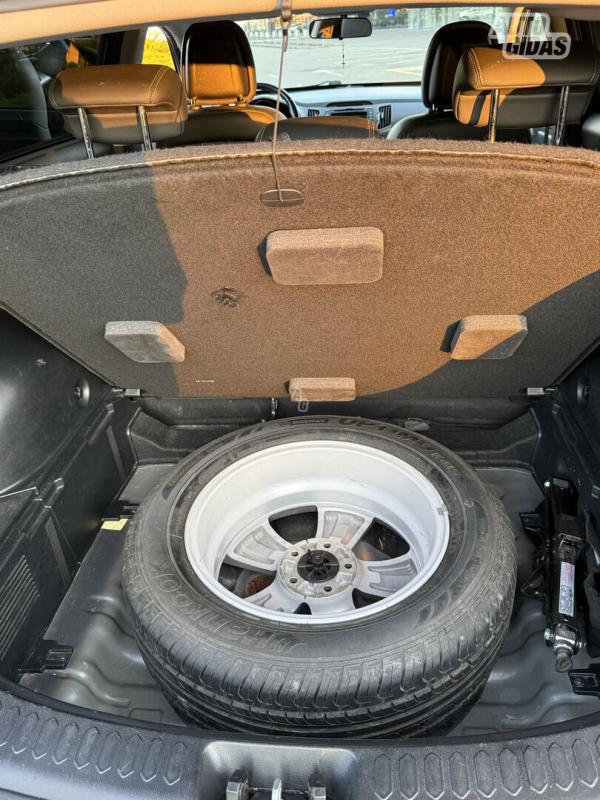 Black Kia Sportage 2013 in Vilnius, with an engine capacity of 2.00 L and mileage of 262 thousand km for 5950 €, photo 10 on AUTOMOTO.COM.LV