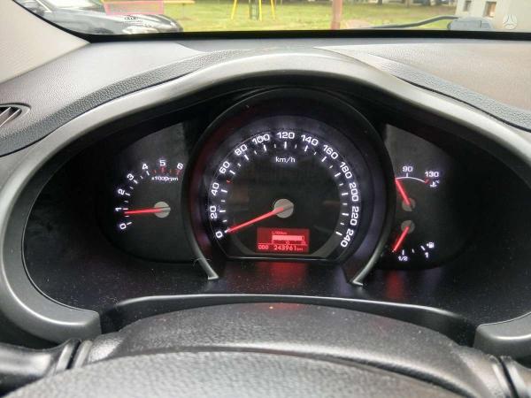 Black Kia Sportage 2013 in Siauliai, with an engine capacity of 1.69 L and mileage of 240 thousand km for 6450 €, photo 8 on AUTOMOTO.COM.LV