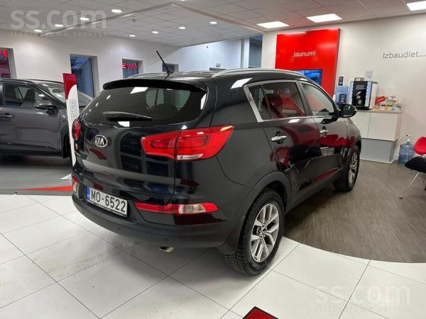 Melns Kia Sportage 2014 Jēkabpils, ar dzinēja tilpumu 2.00 L un nobraukumu 203 tūkst. km par 8700 €, foto 5 vietnē AUTOMOTO.COM.LV
