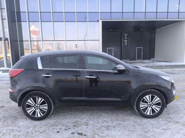 Черный Киа Sportage 2014 в Вильнюс, объемом двигателя 2.00 л и пробегом 185 тыс. км за 8000 €, фото 3 на AUTOMOTO.COM.LV