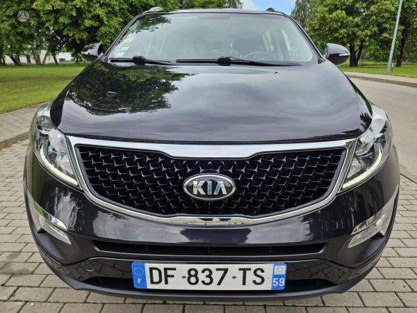 Black Kia Sportage 2014 in Taurage, with an engine capacity of 1.69 L and mileage of 248 thousand km for 7600 €, photo 3 on AUTOMOTO.COM.LV