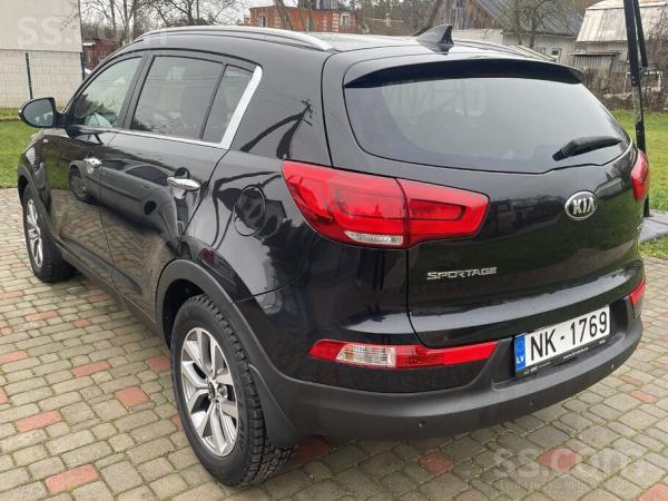Melns Kia Sportage 2014 Rīga, ar dzinēja tilpumu 2.00 L un nobraukumu 215 tūkst. km par 7800 €, foto 5 vietnē AUTOMOTO.COM.LV
